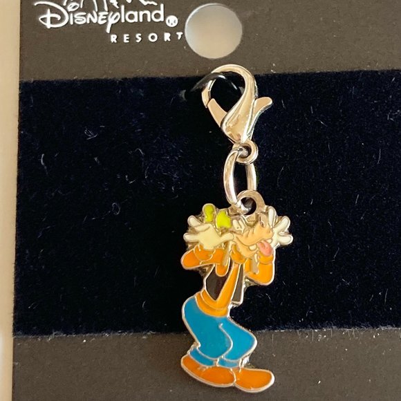 Disney | Jewelry | Vintage Goofy Dog Mickey Mouse Charm Clip On Disney ...